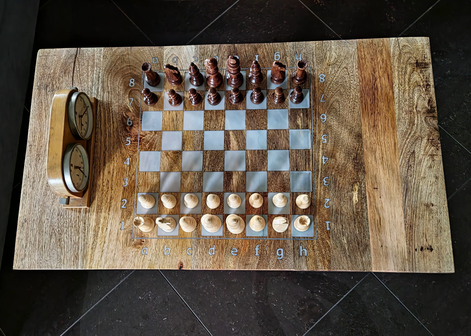 Mango Wood Chess Coffee Table – White Epoxy Resin, 80×45.5 cm – ChessboArt